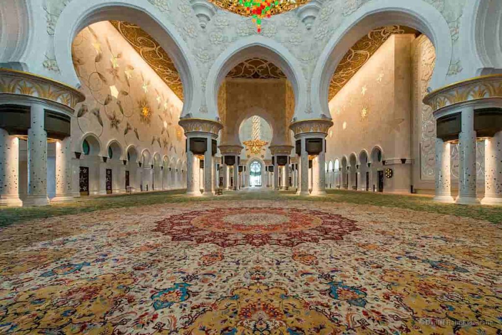 Features of Mosque Carpets - Know Best Type of Mosque Mats