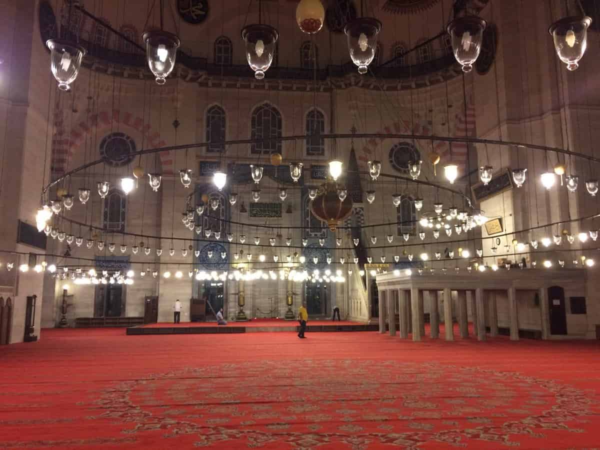 Features of Mosque Carpets - Know Best Type of Mosque Mats