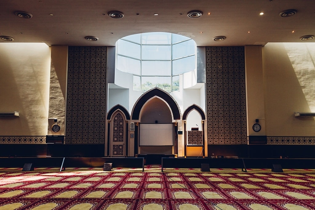 Visit us and Know the importance of Mosque Carpet in the UAE